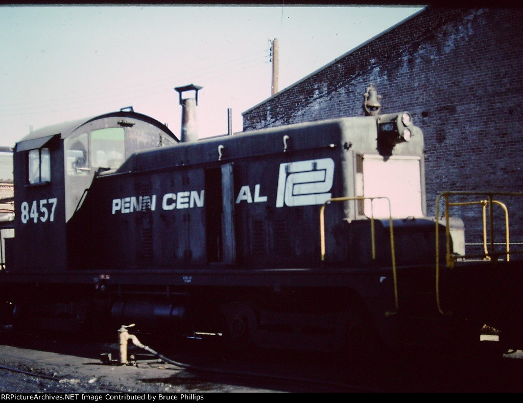 Penn Central SW-1 8457